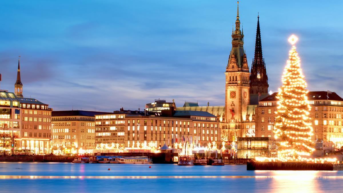 7 hyggelige byer tæt på Danmark, du kan besøge i julen | Samvirke
