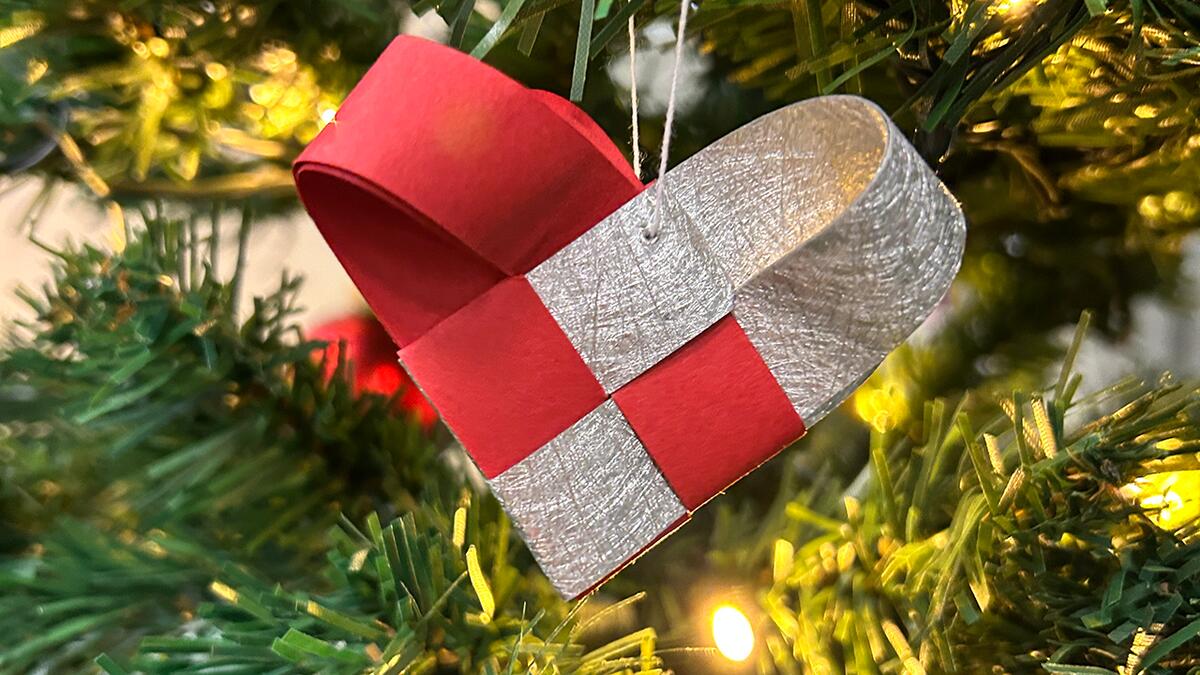 Flet et julehjerte af stjernestrimler | Samvirke