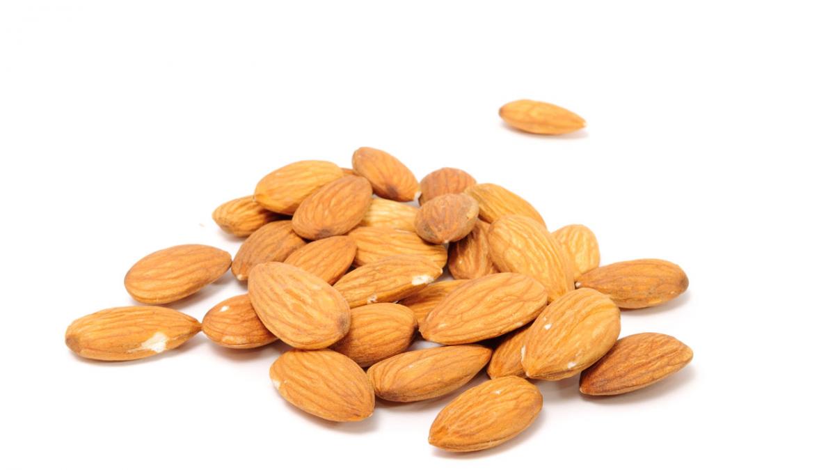 Hvad indeholder mandelessens? | Samvirke